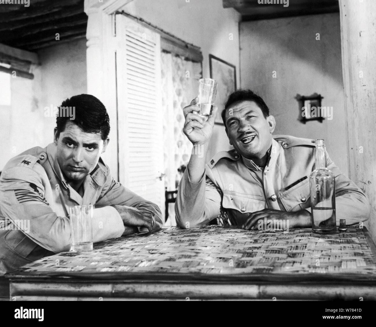 CARY GRANT, VICTOR MCLAGLEN, GUNGA DIN, 1939 Stock Photo - Alamy
