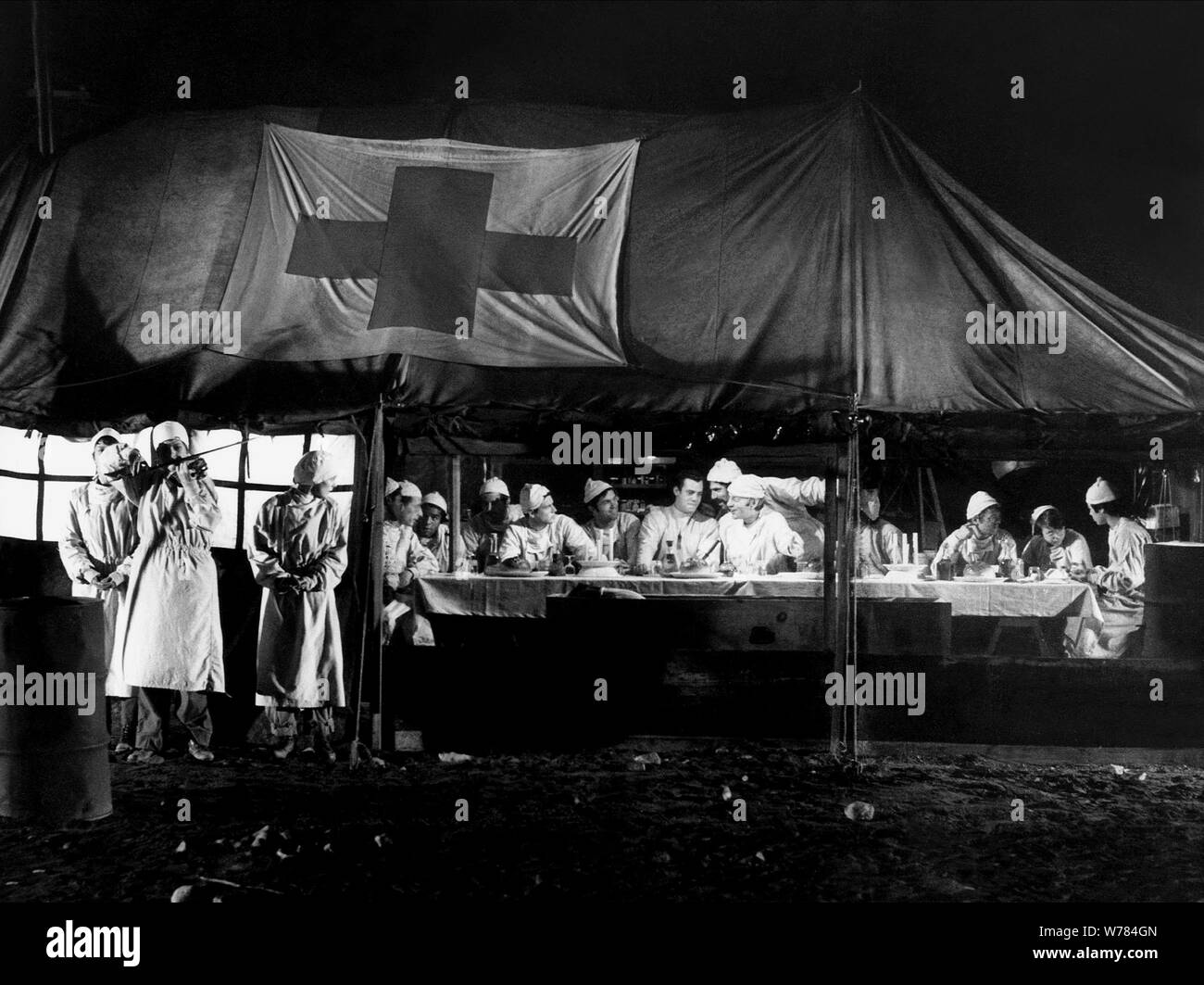 M A S H Donald Sutherland 1970 High Resolution Stock Photography and ...