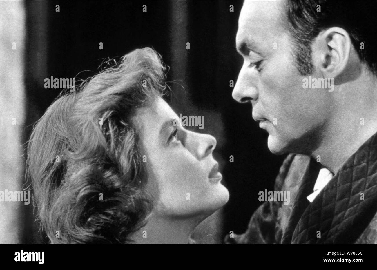 Gaslight and ingrid bergman hi-res stock photography and images - Alamy