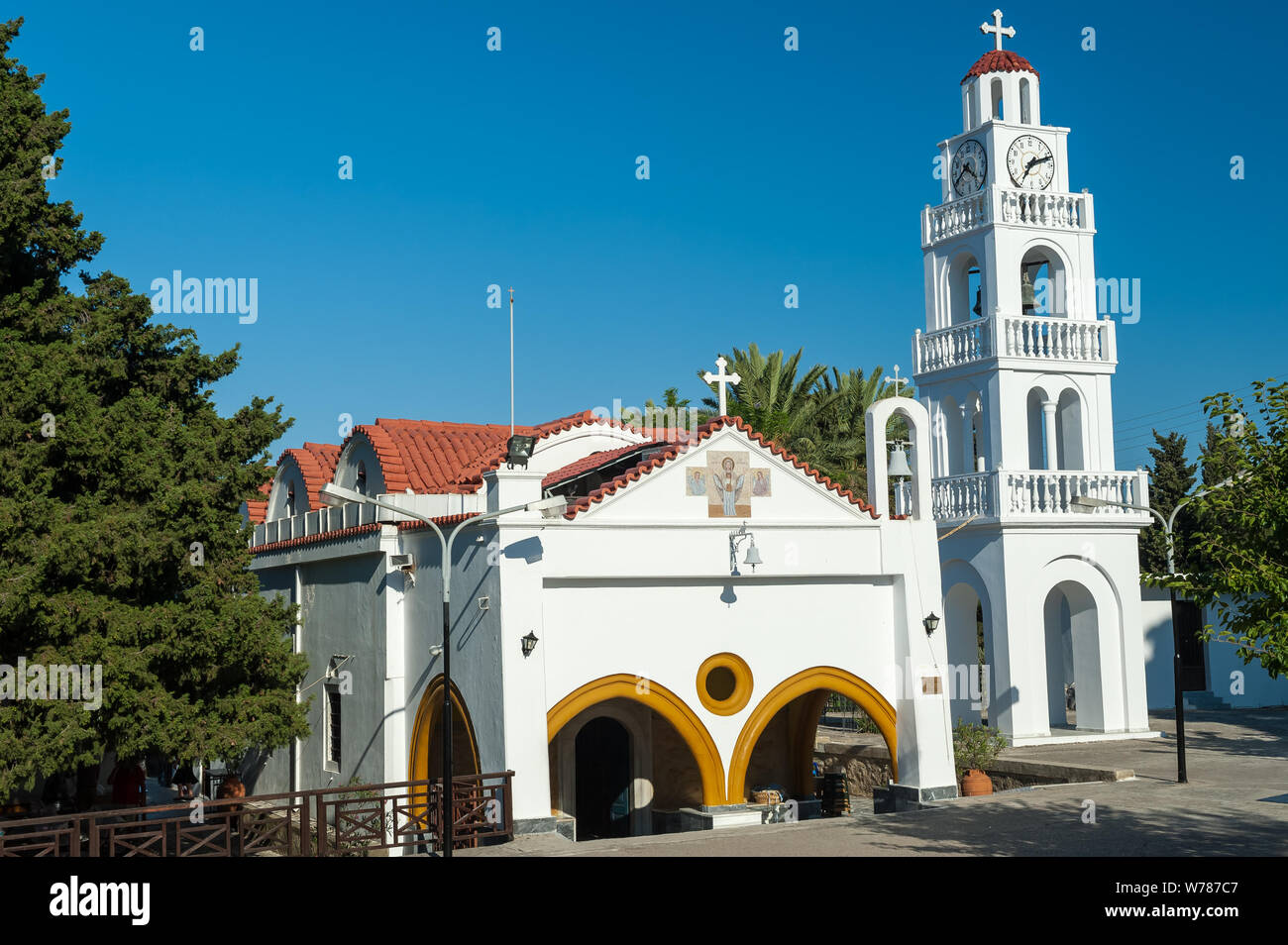 Visiter visit the monastery of panagia tsambika – tsambika kloster ...
