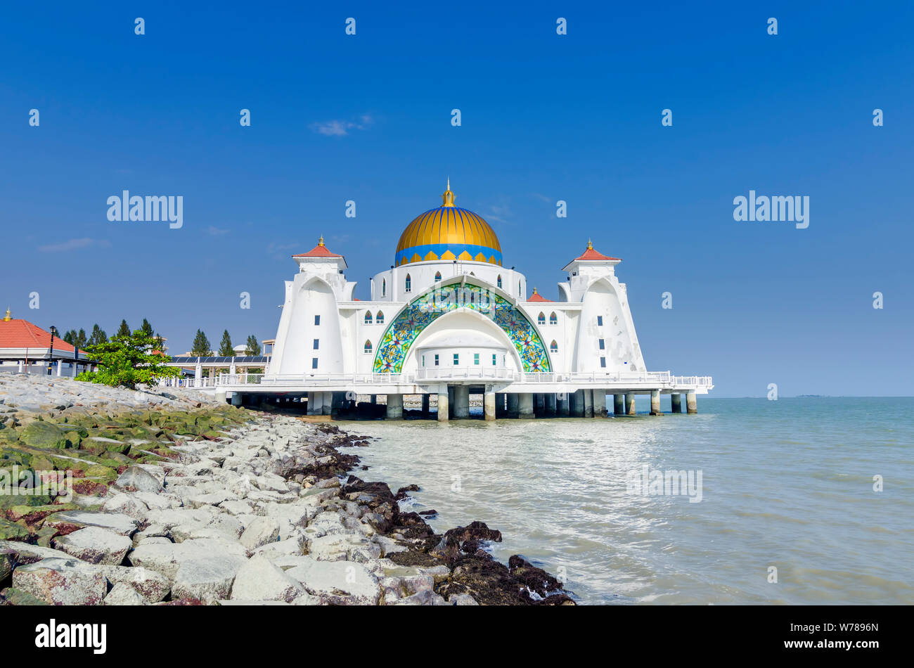 Melaka strait mosque masjid selat hi-res stock photography and images ...