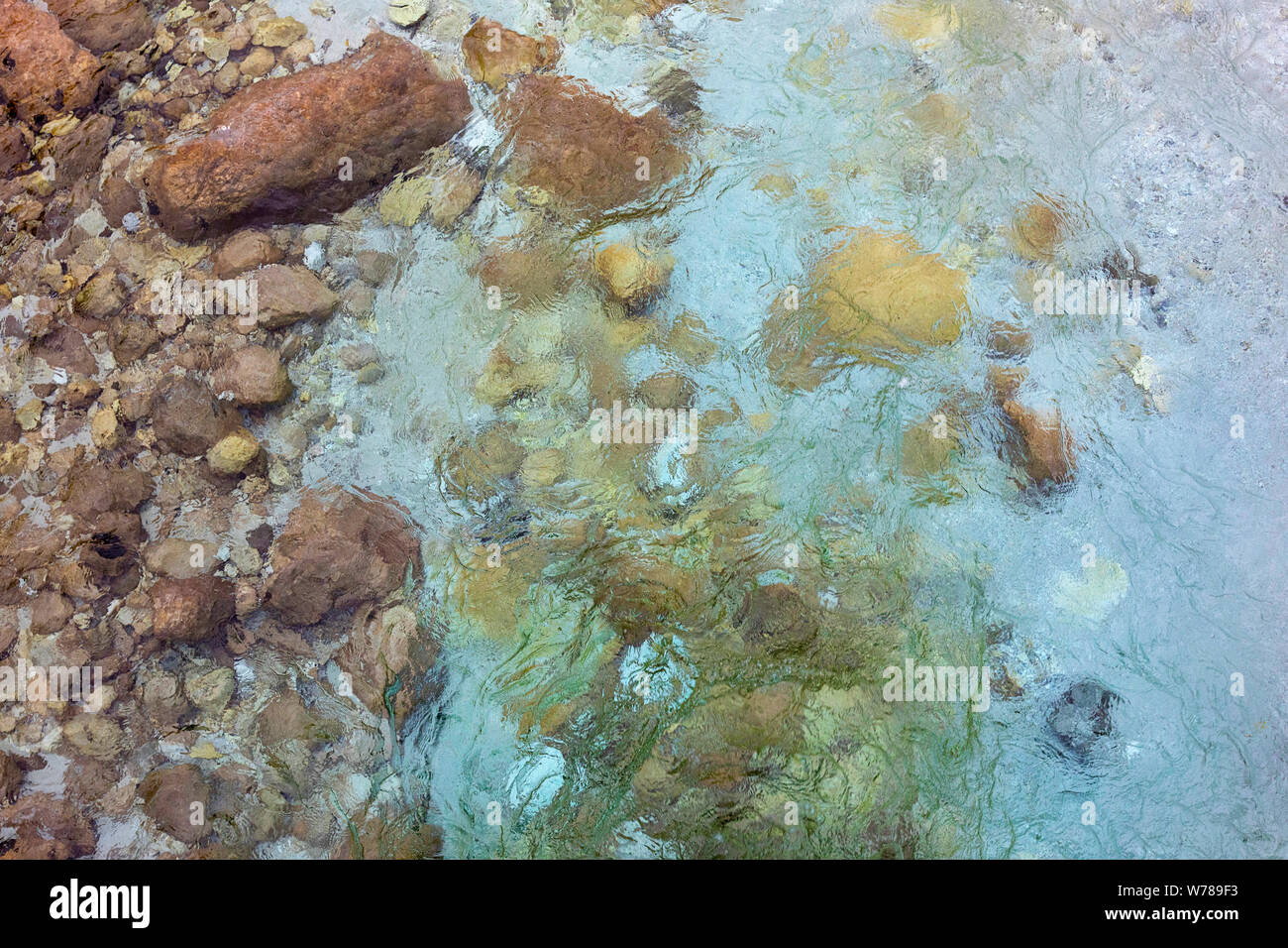 Pebble river underwater hi-res stock photography and images - Alamy