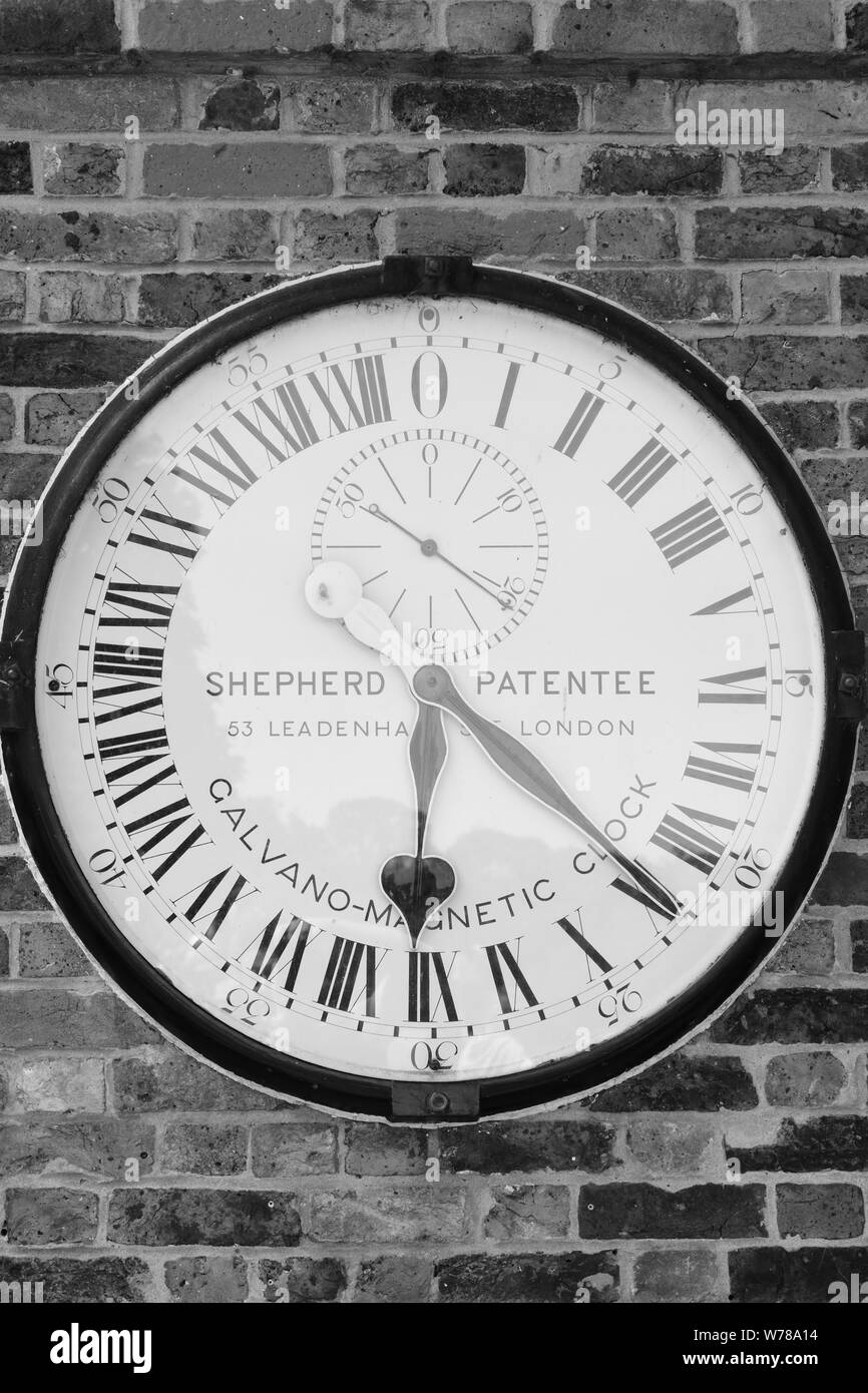 Shepherd gate clock at royal greenwich observatory Black and White ...