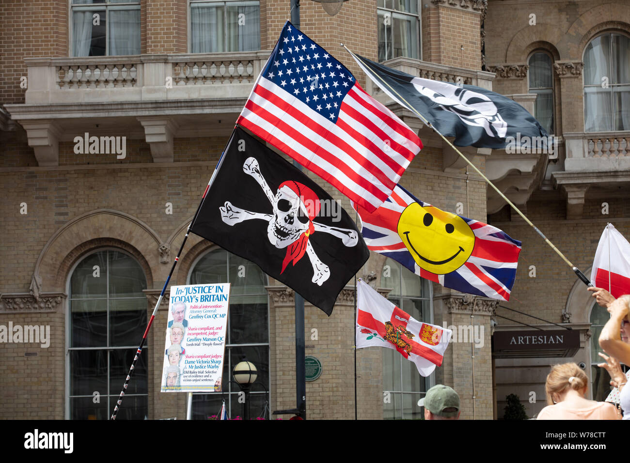 Flags at free tommy robinson rally hi-res stock photography and images ...