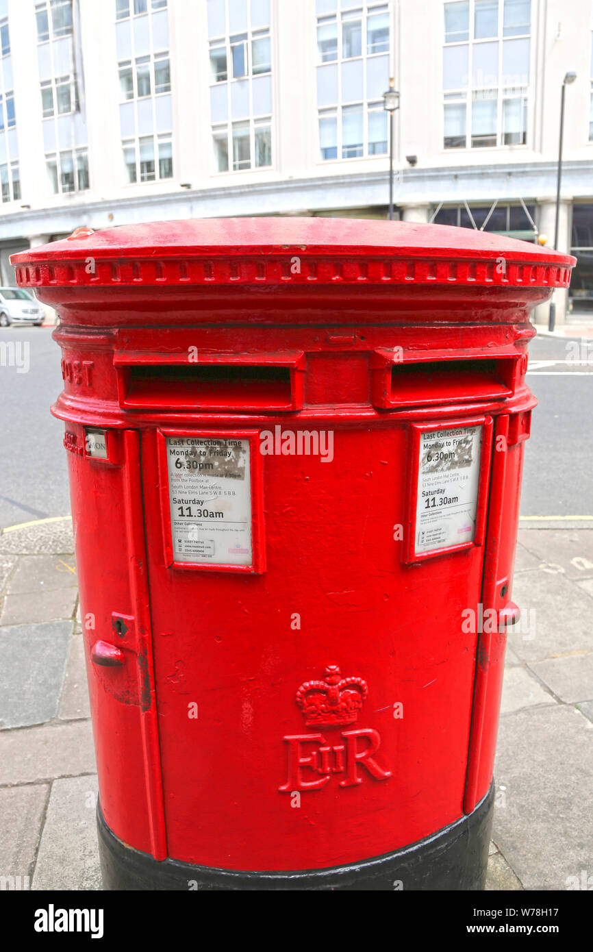 London mailbox hi-res stock photography and images - Alamy