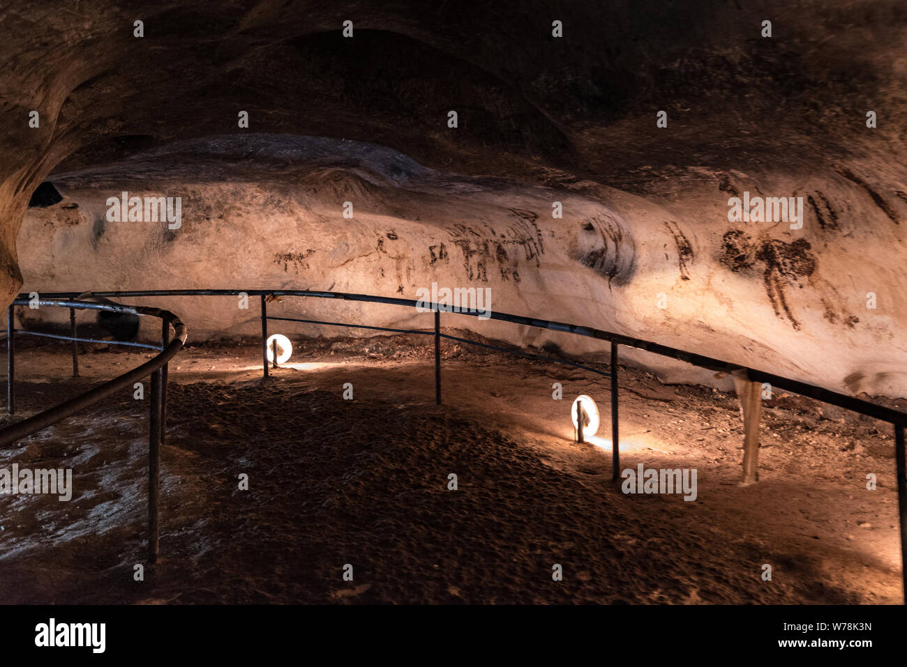 Prehistoric mural drawings in Magura cave, Bulgaria Stock Photo - Alamy
