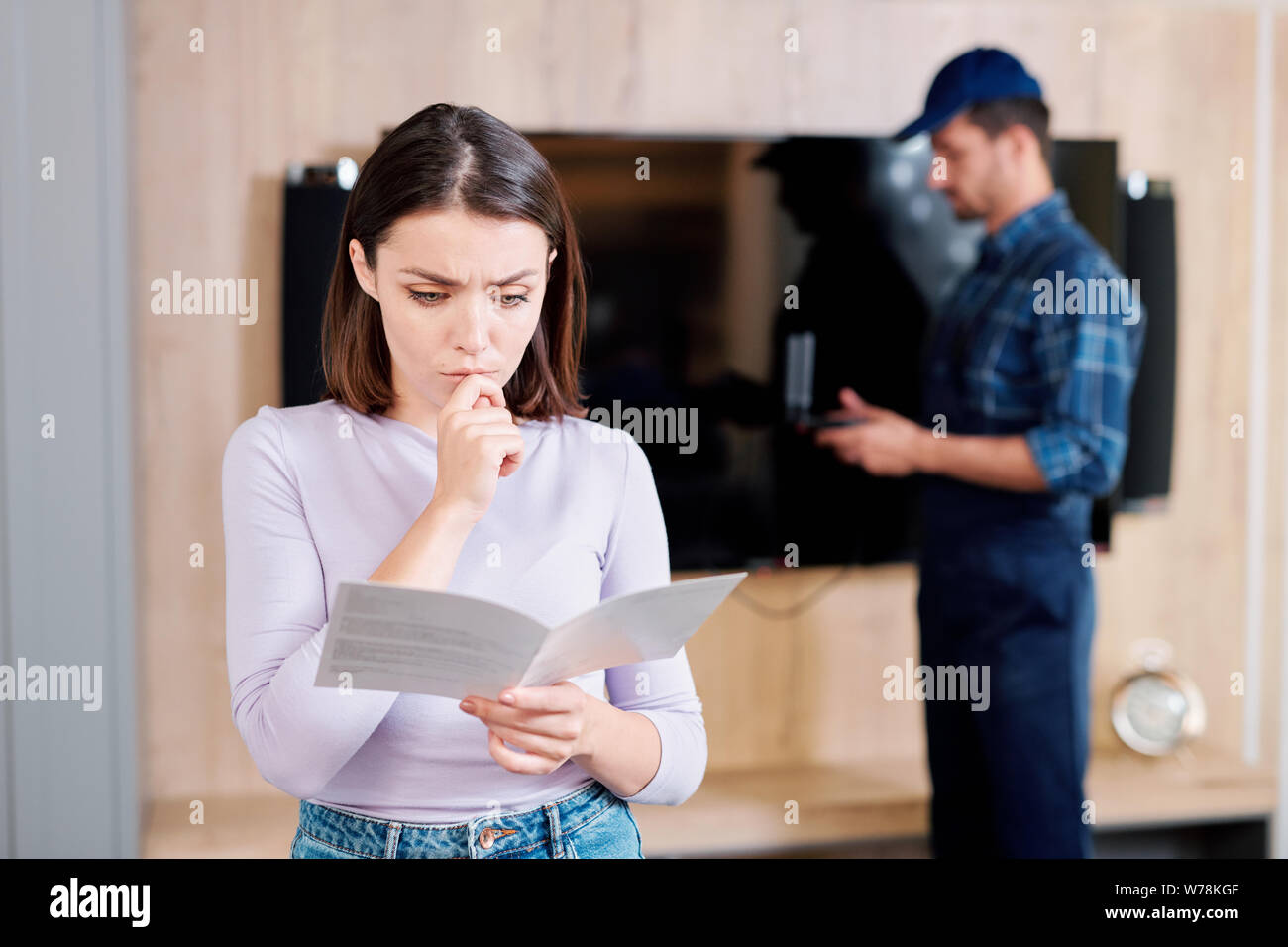 Perplexed person hi-res stock photography and images - Alamy