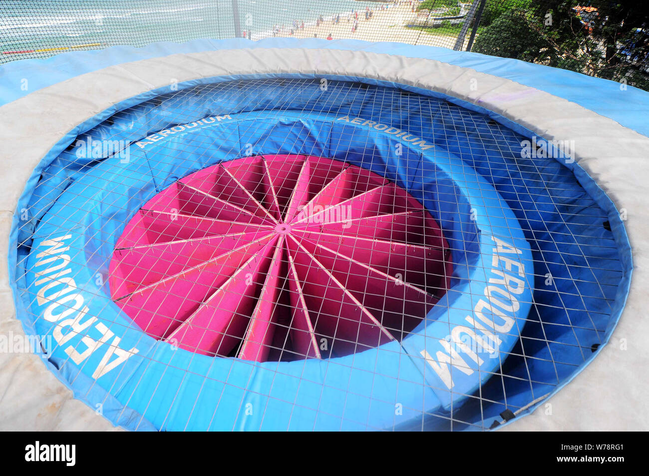 Aerodium hi-res stock photography and images - Alamy