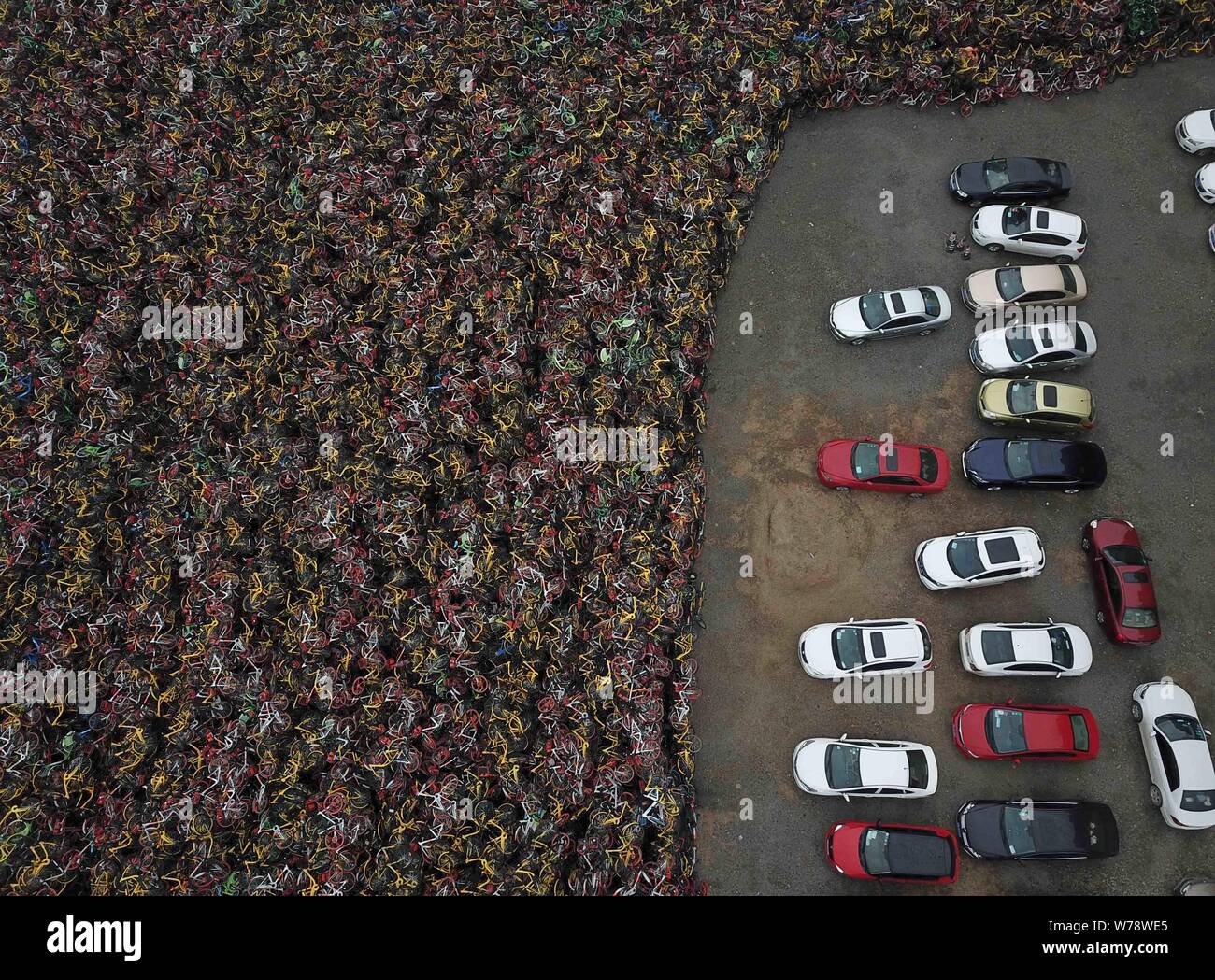 Piled bikes hi-res stock photography and images - Alamy