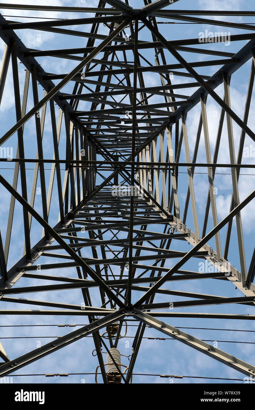 National Grid Electric Pylon in Wouldham Kent Stock Photo - Alamy