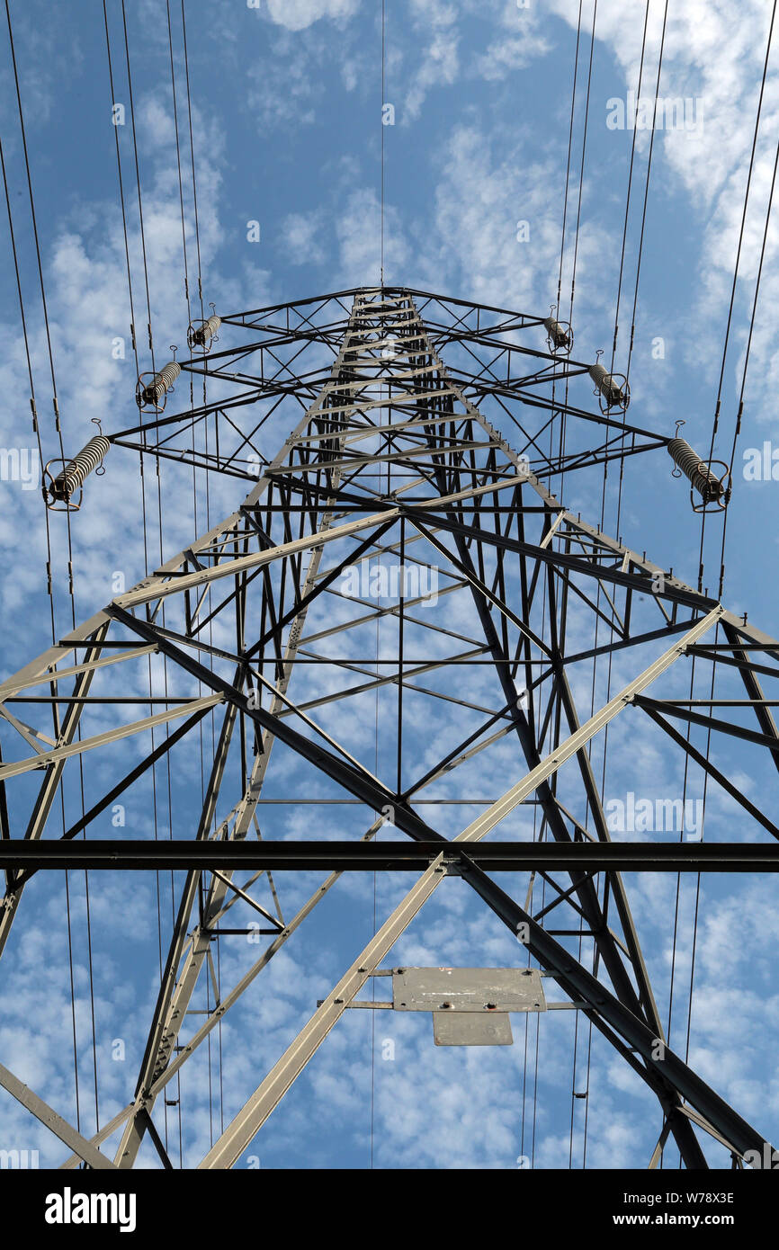 National Grid Electric Pylon in Wouldham Kent Stock Photo - Alamy