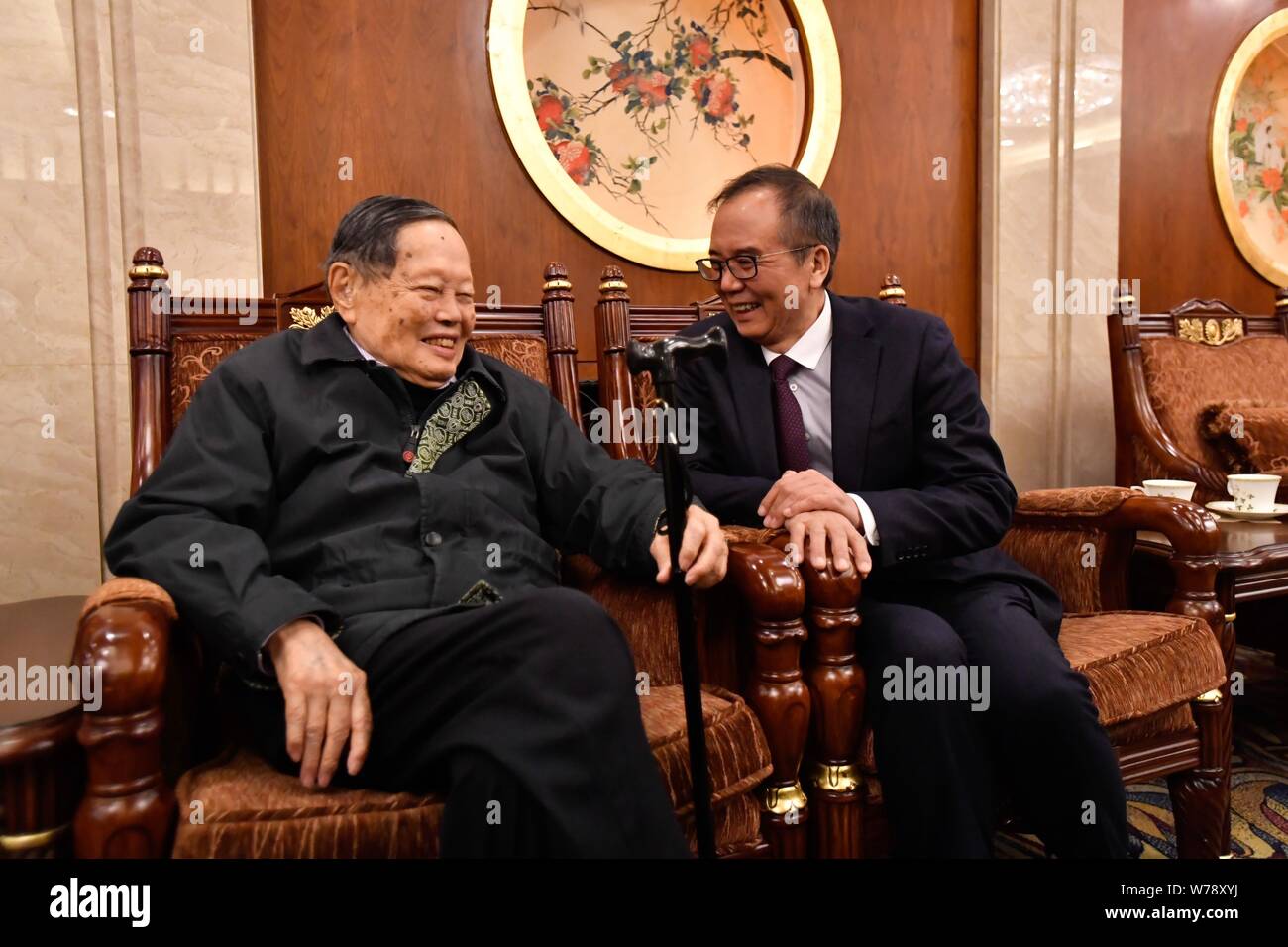 Chinese physicist Chen-Ning Yang, left, also known as Yang Zhenning ...
