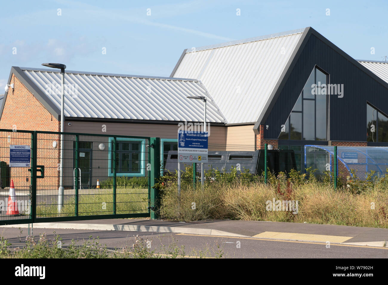 State church primary school hi-res stock photography and images - Alamy