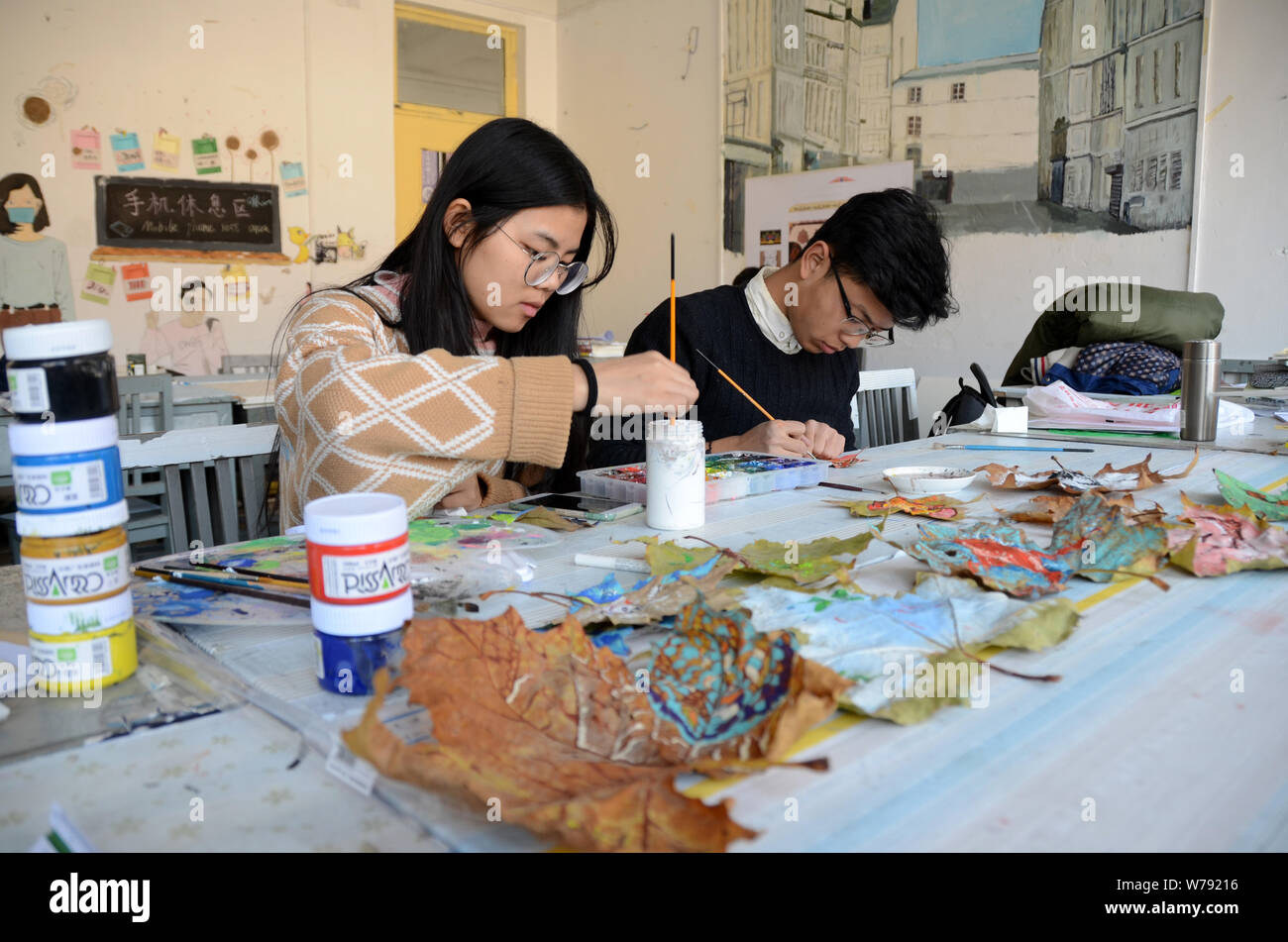 Chinese student Li Ling and another student Li Wei create different ...