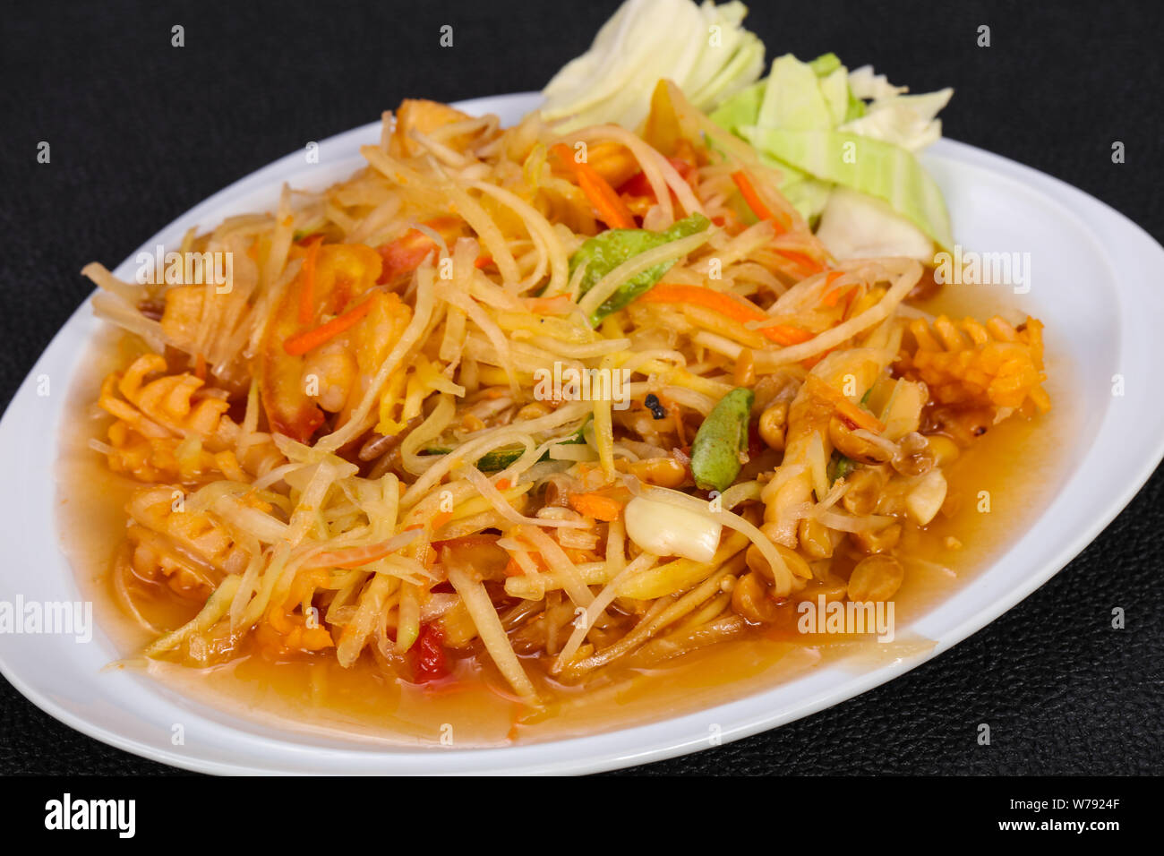 Thai traditional salad with papaya and prawn Stock Photo - Alamy