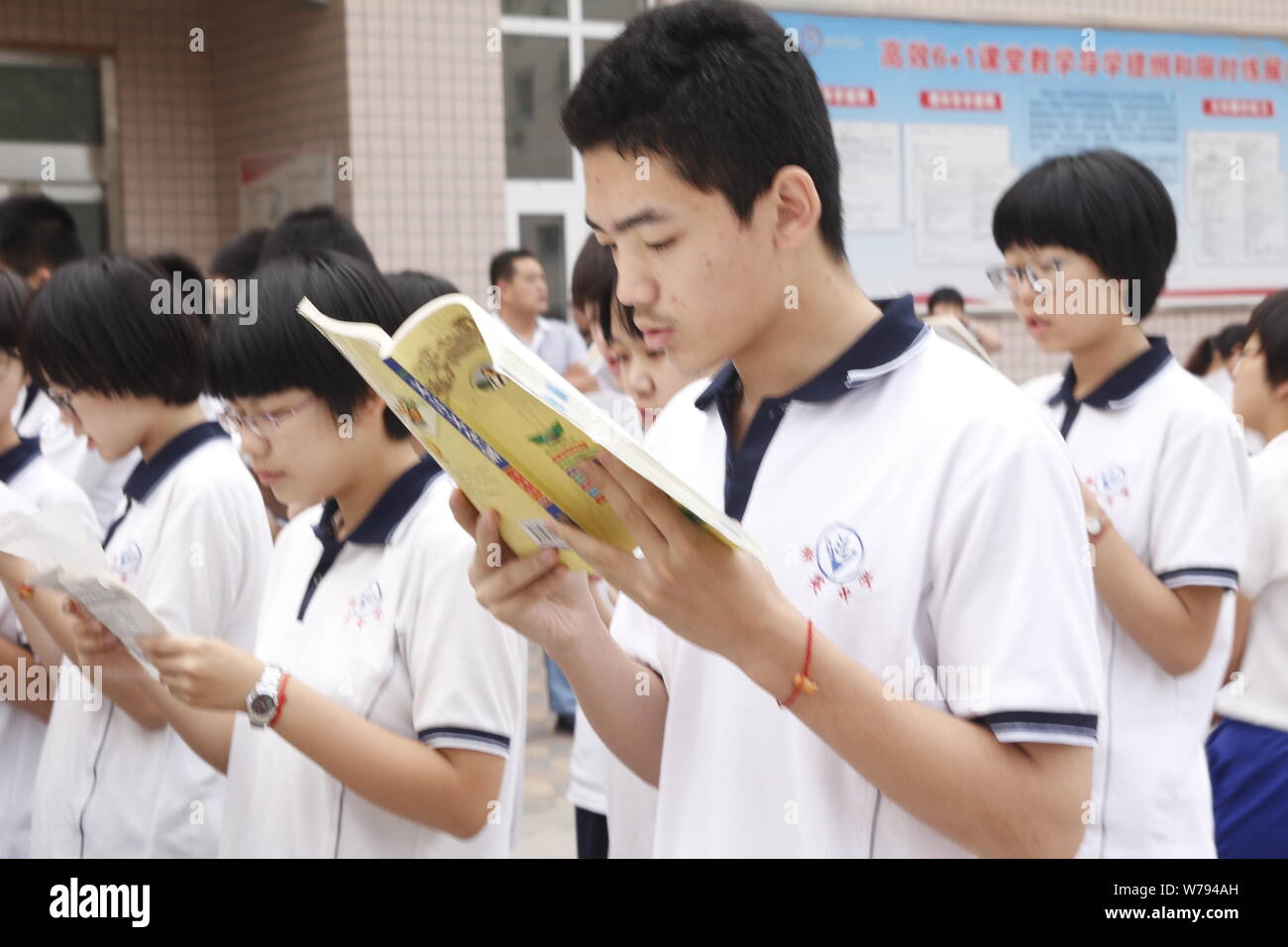 Chinese students do morning jogging at Jingying Middle School in ...
