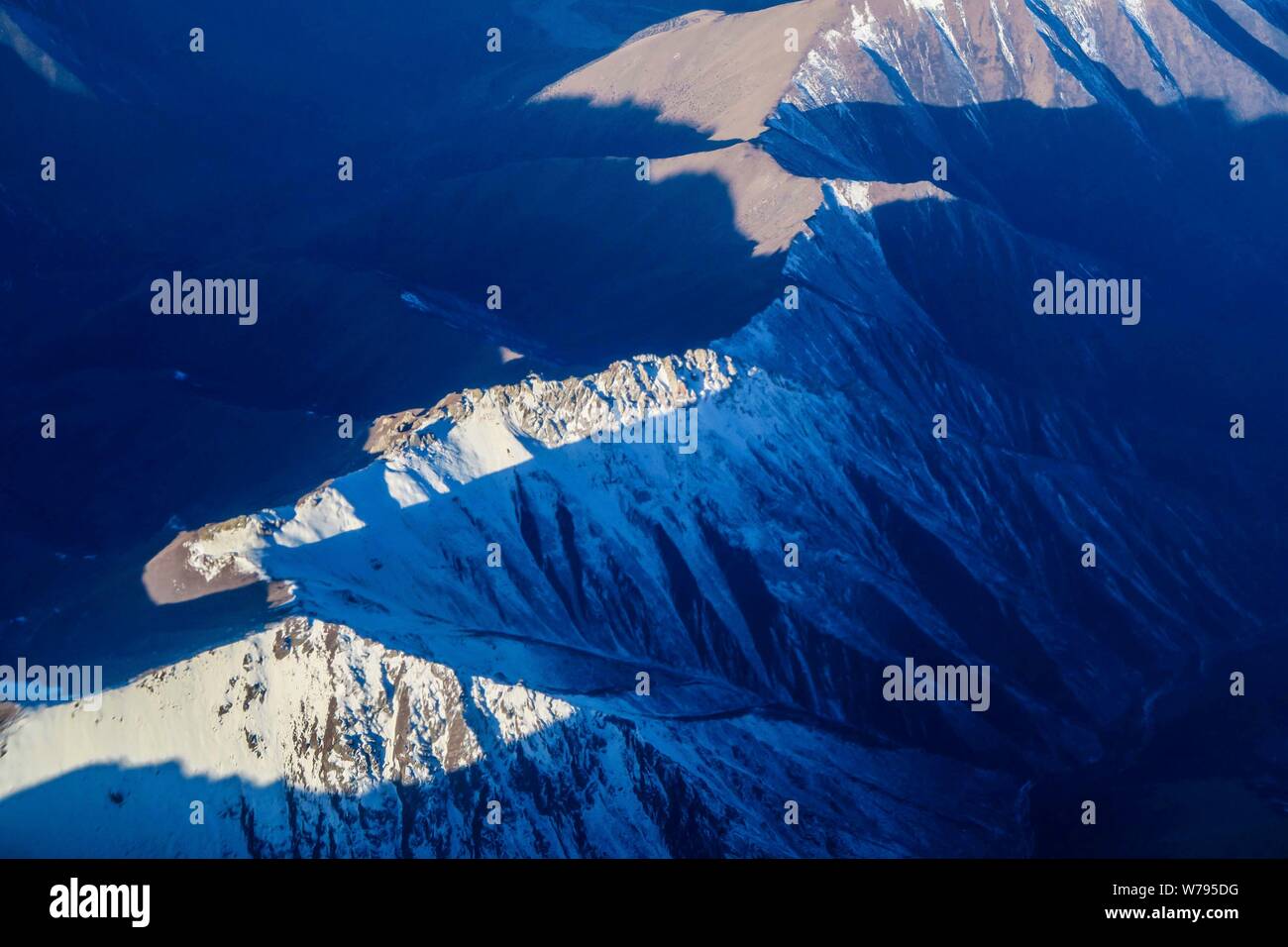 Yushu tibetan autonomous prefecture hi-res stock photography and images ...