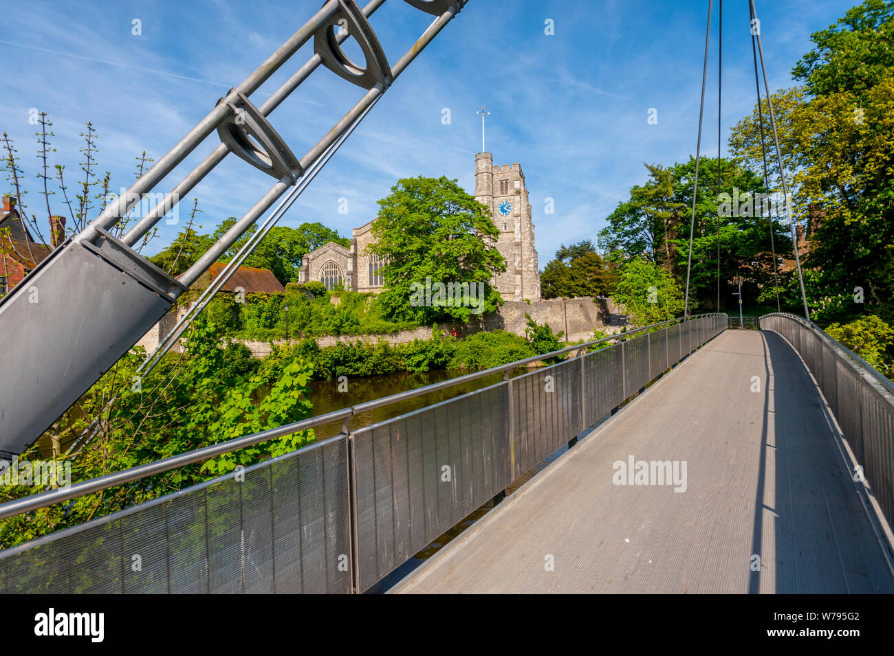 English riverside church hi-res stock photography and images - Alamy