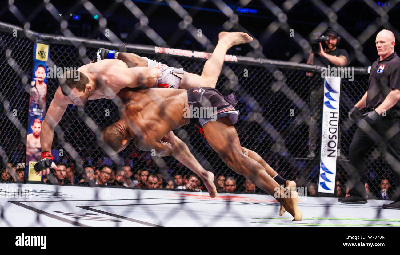 Heavyweight kickboxer hi-res stock photography and images - Alamy
