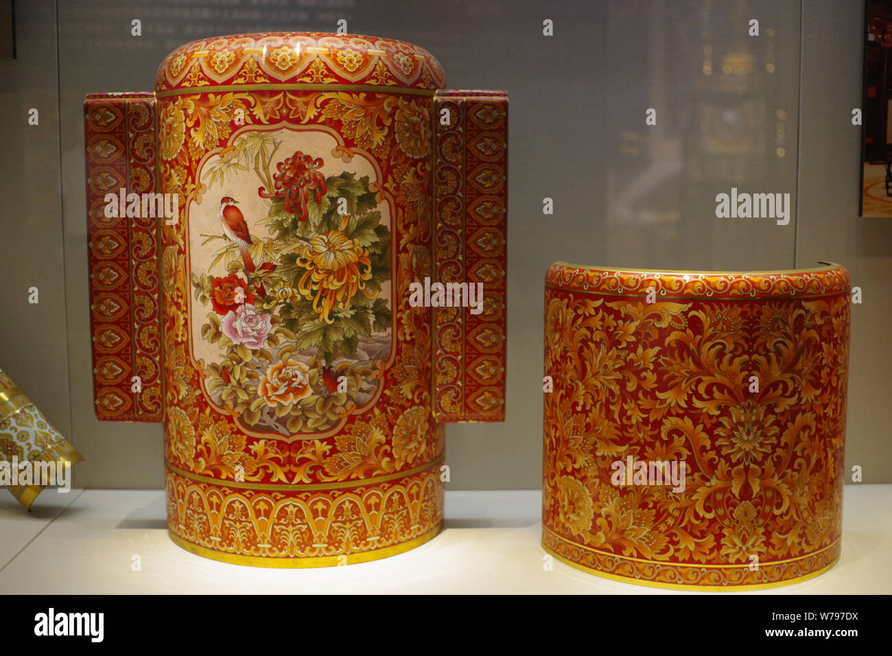 Beijing china cloisonne factory hi-res stock photography and images - Alamy