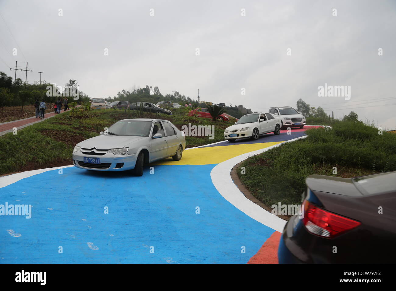 S shaped road hi-res stock photography and images - Alamy