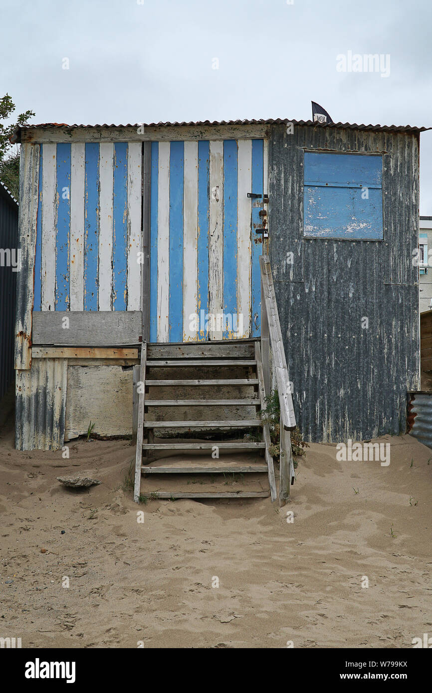 An old and neglected beach hut Stock Photo - Alamy