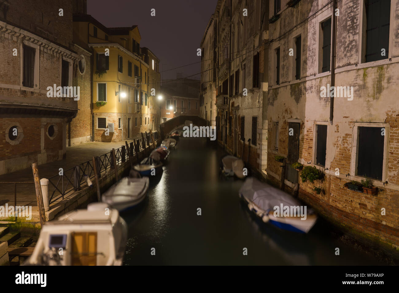 Night routes hi-res stock photography and images - Alamy