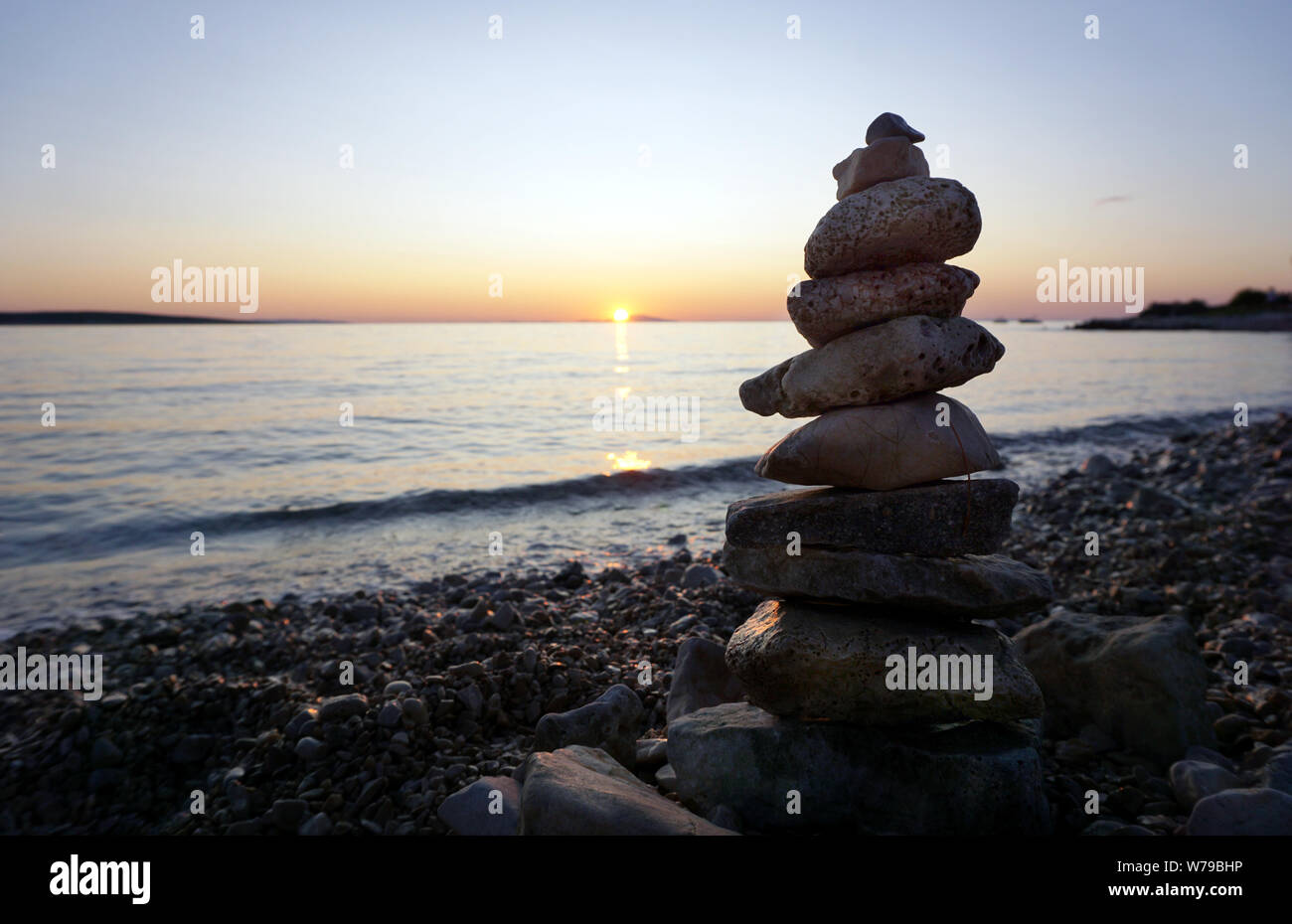 Pebble stone tower at the beach hi-res stock photography and images - Alamy