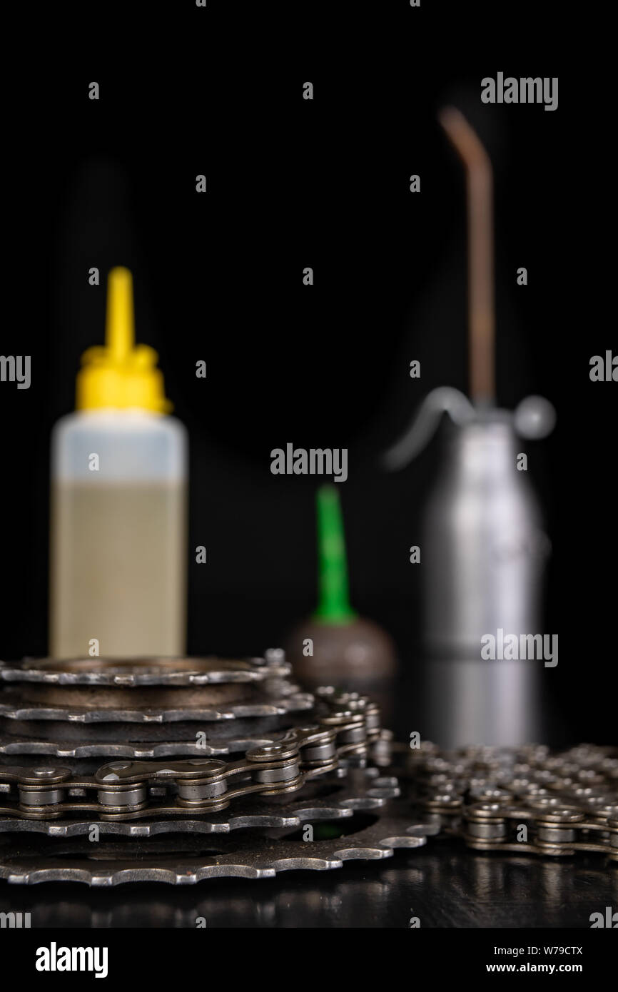 Oiling bicycle chain hi-res stock photography and images - Alamy