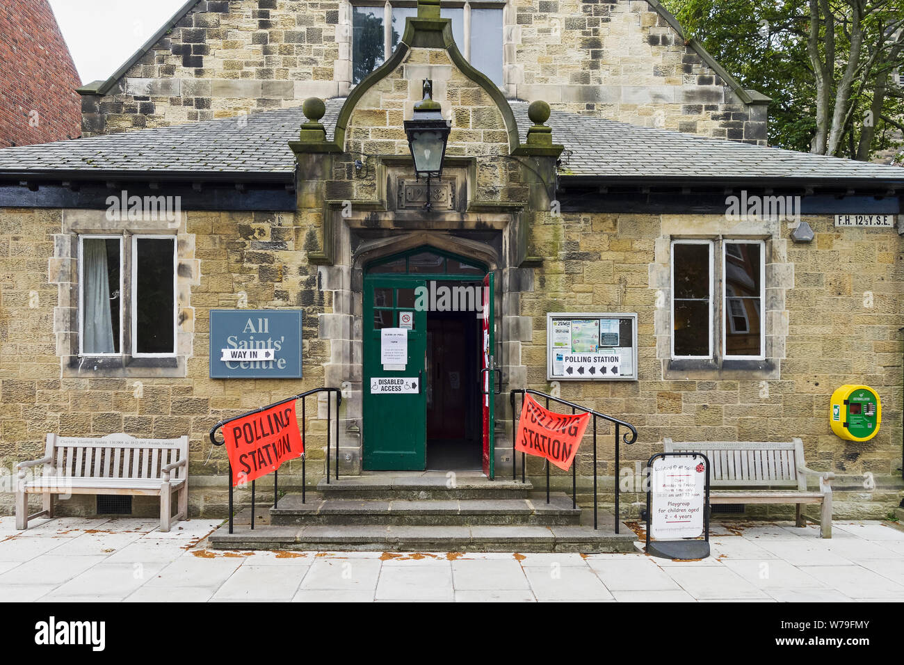 Uk polling station hi-res stock photography and images - Alamy