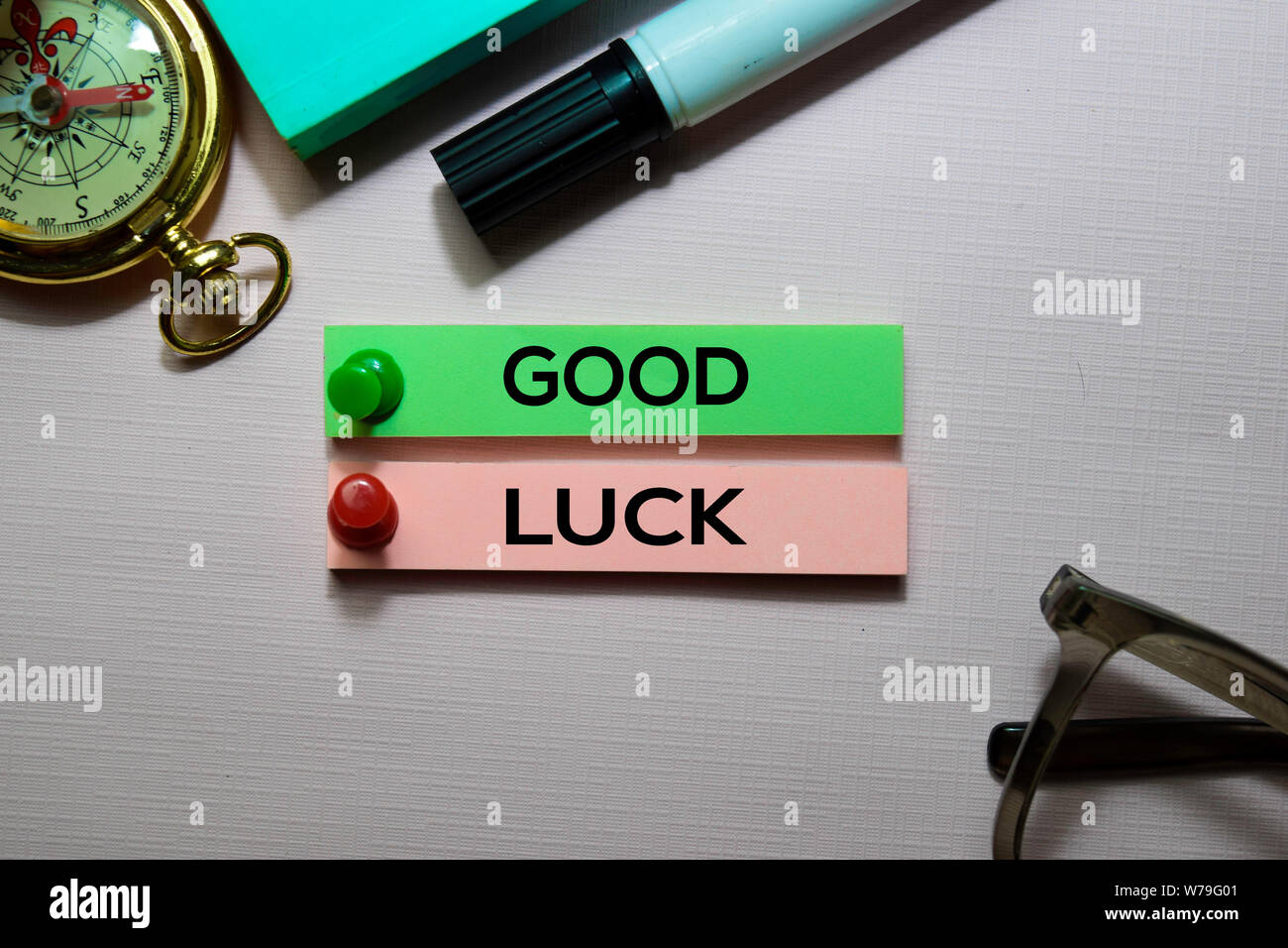 Good Luck text on sticky notes isolated on office desk Stock Photo - Alamy