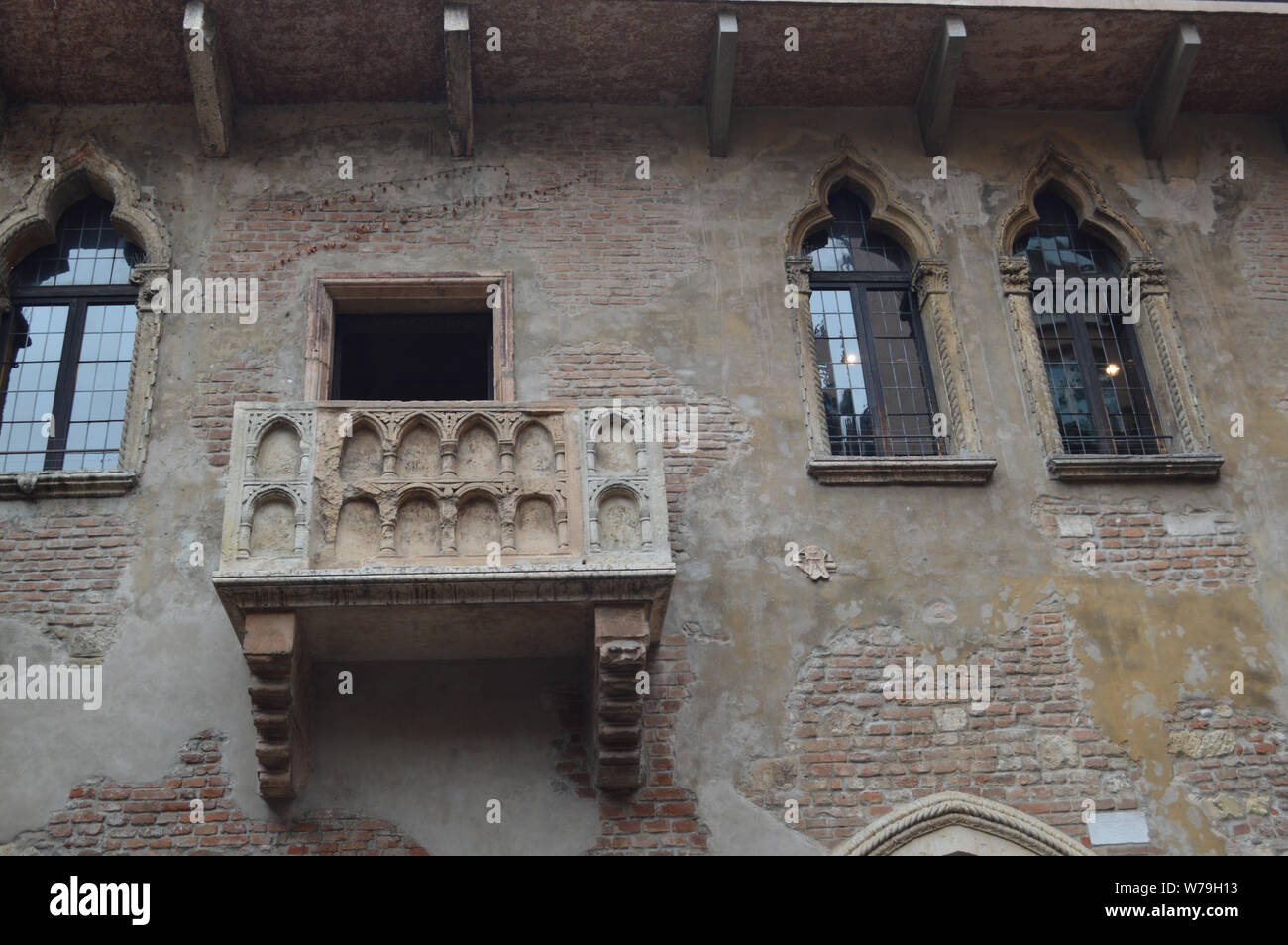 Capulet hi-res stock photography and images - Alamy