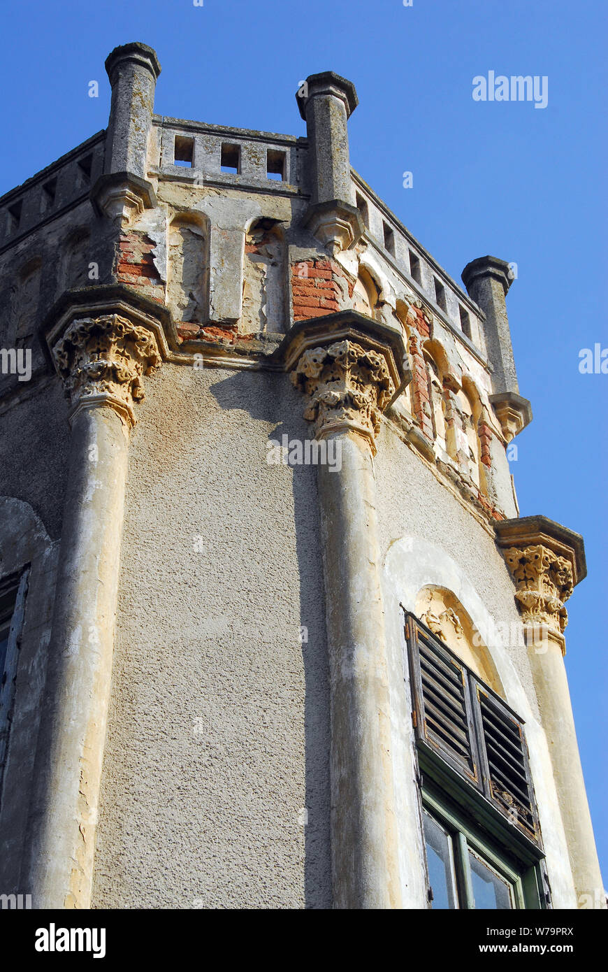 Egyed hi-res stock photography and images - Alamy