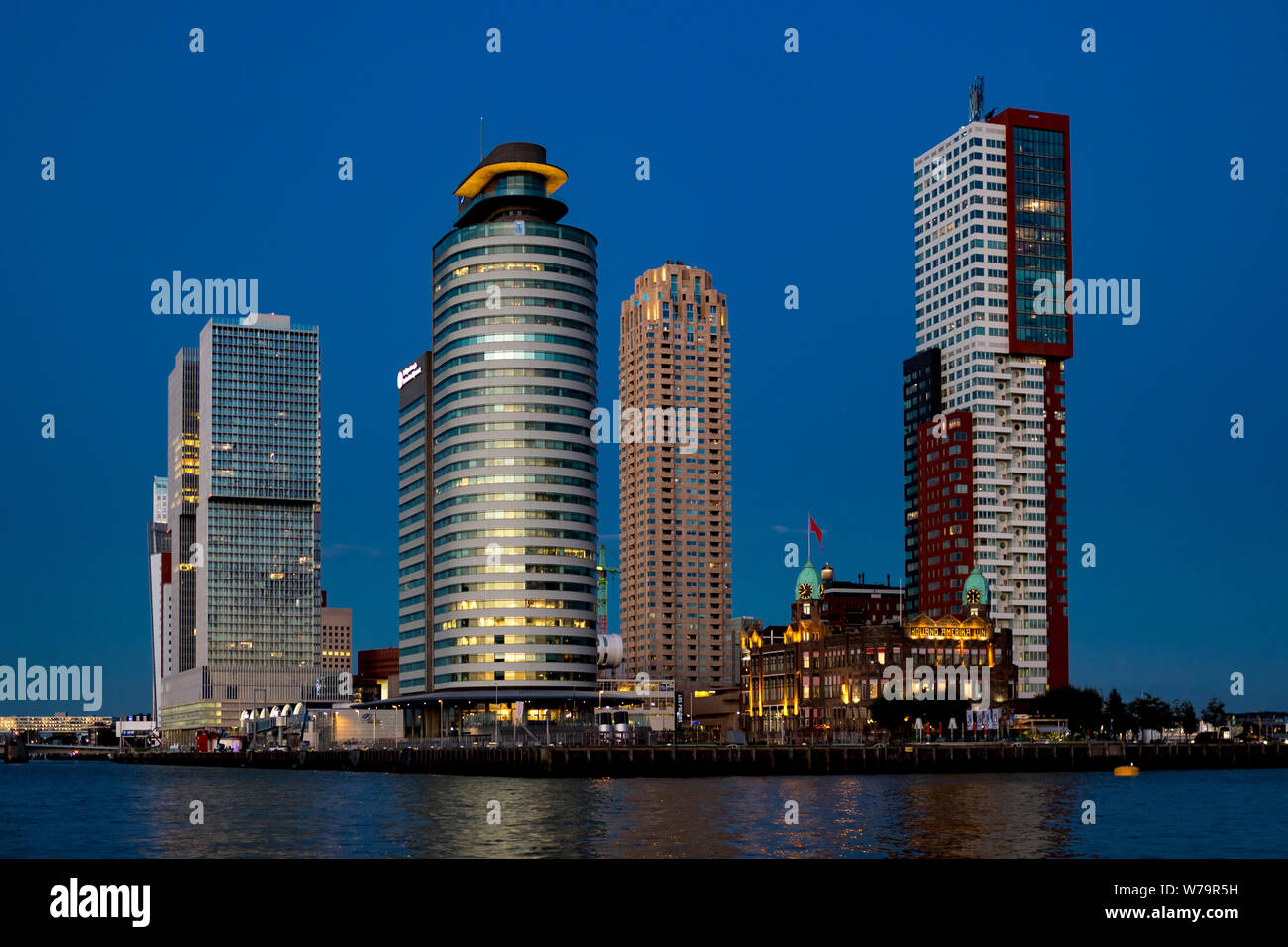 Minimalist office buildings hi-res stock photography and images - Alamy