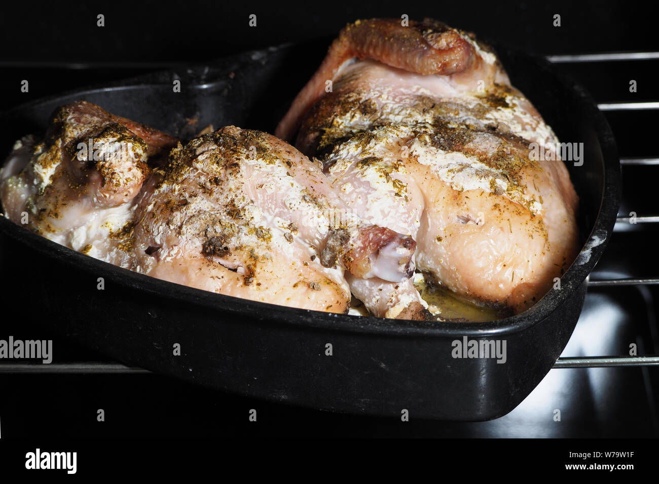 Oven cooked chicken hi-res stock photography and images - Alamy