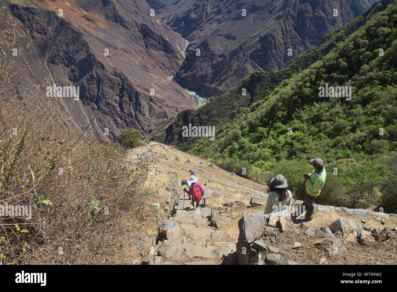 Gold Cradle High Resolution Stock Photography and Images - Alamy