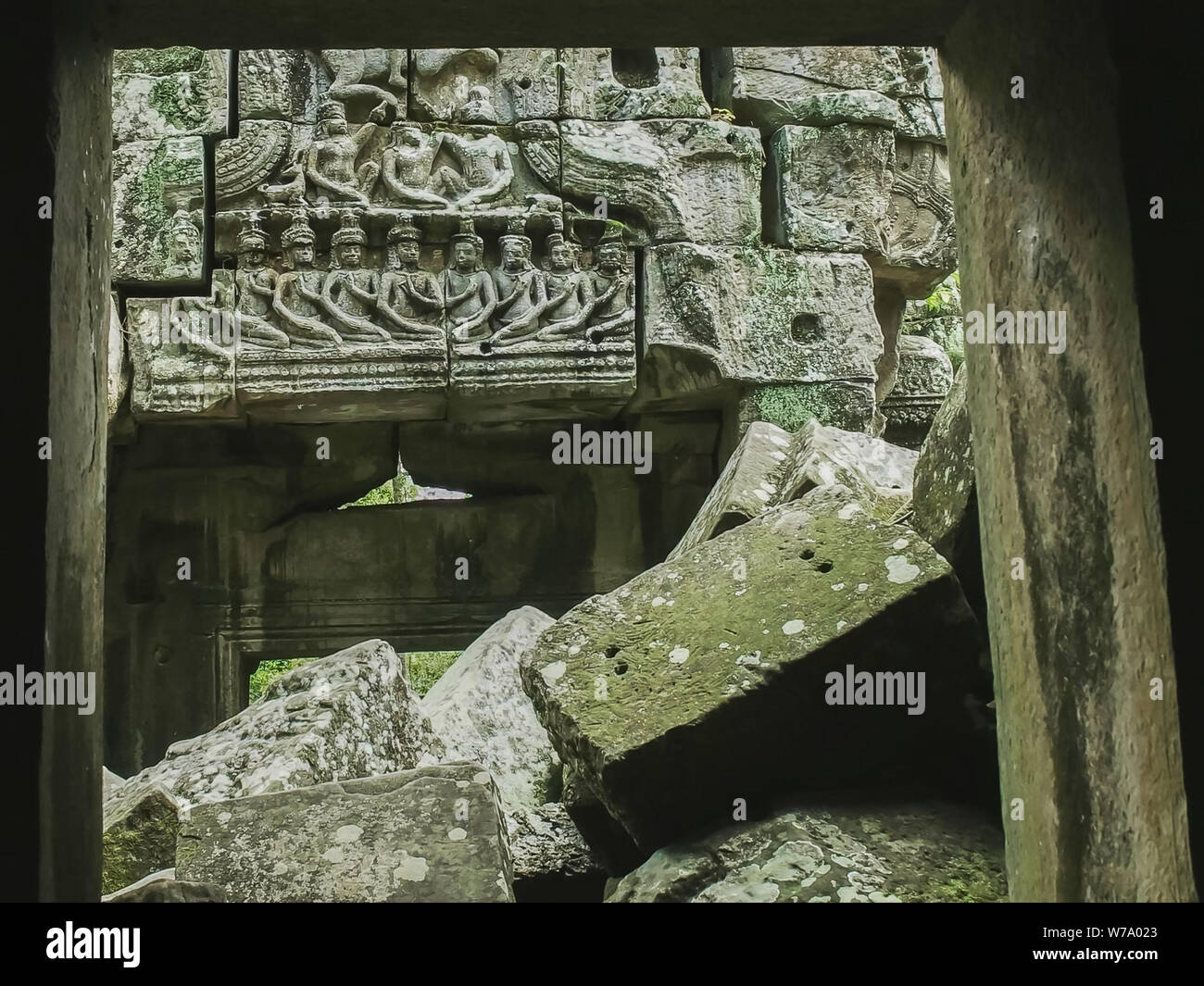 Carved lintel hi-res stock photography and images - Alamy