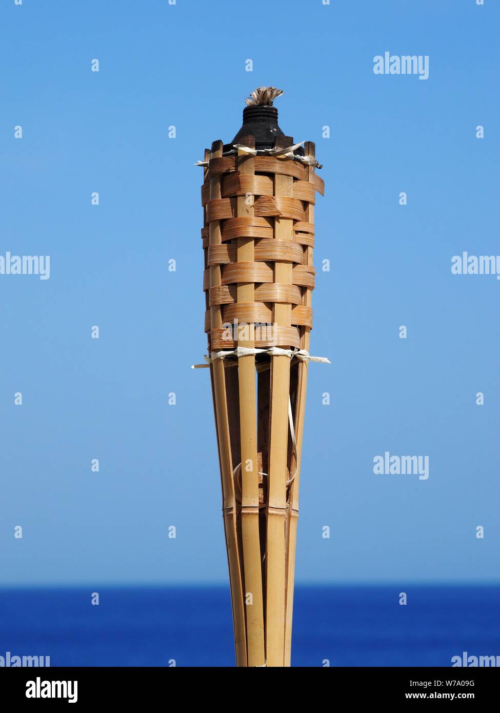 Tiki torch hi-res stock photography and images - Alamy
