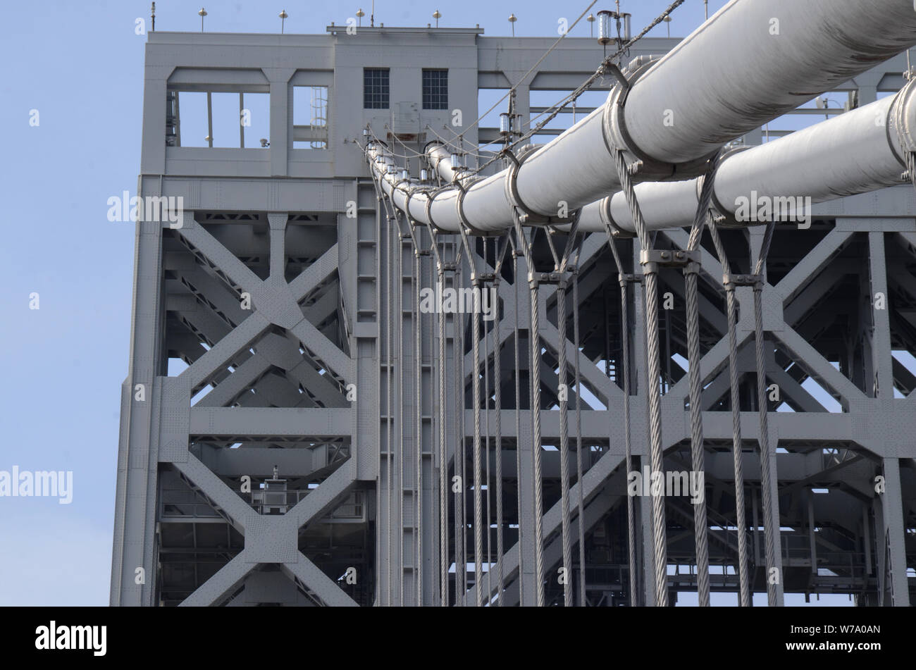 George washington bridge details hi-res stock photography and images ...