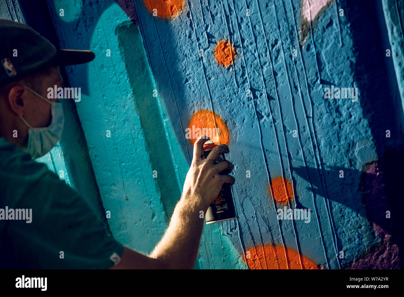 Bright graffiti hi-res stock photography and images - Alamy