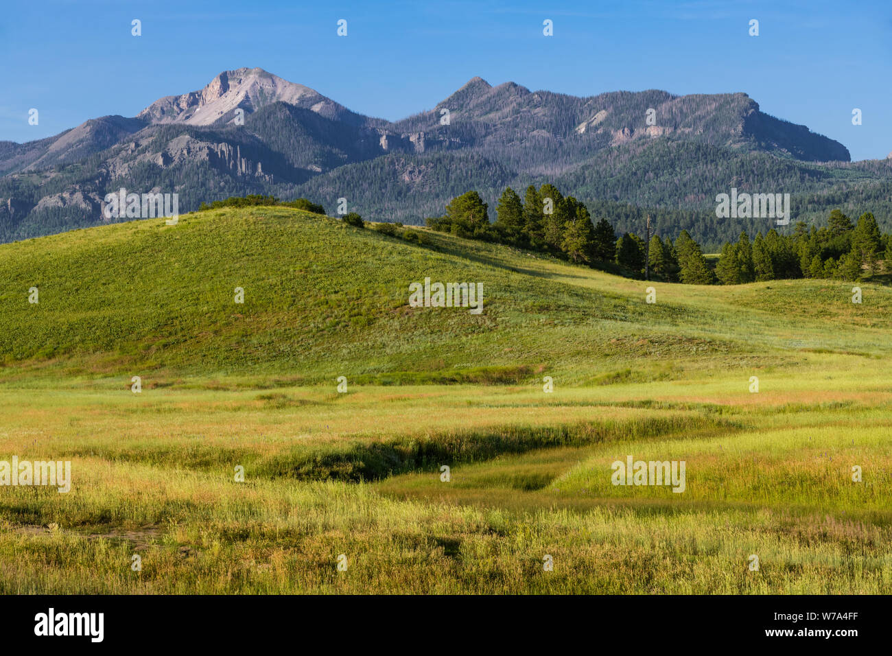 Beautiful rocky mountains hi-res stock photography and images - Alamy