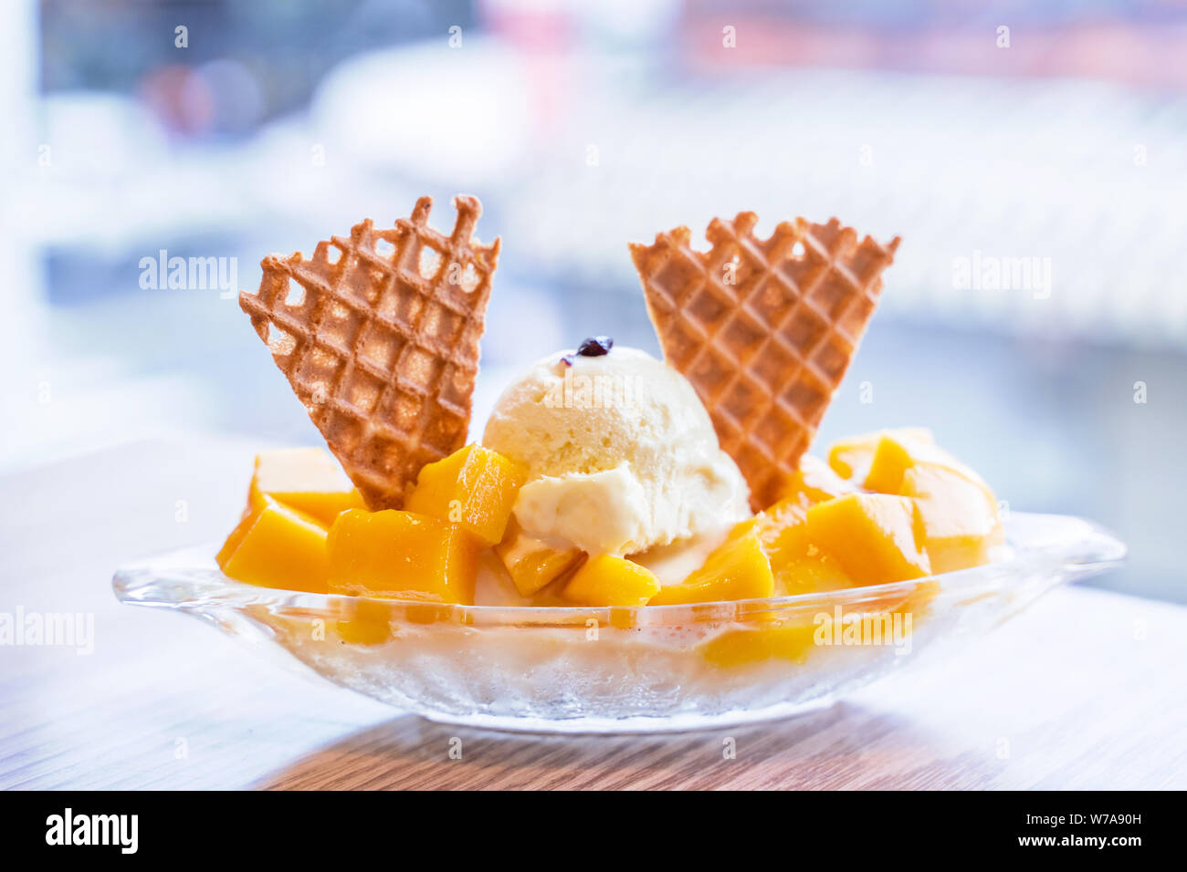 Mango shaved ice taiwan hi-res stock photography and images - Alamy