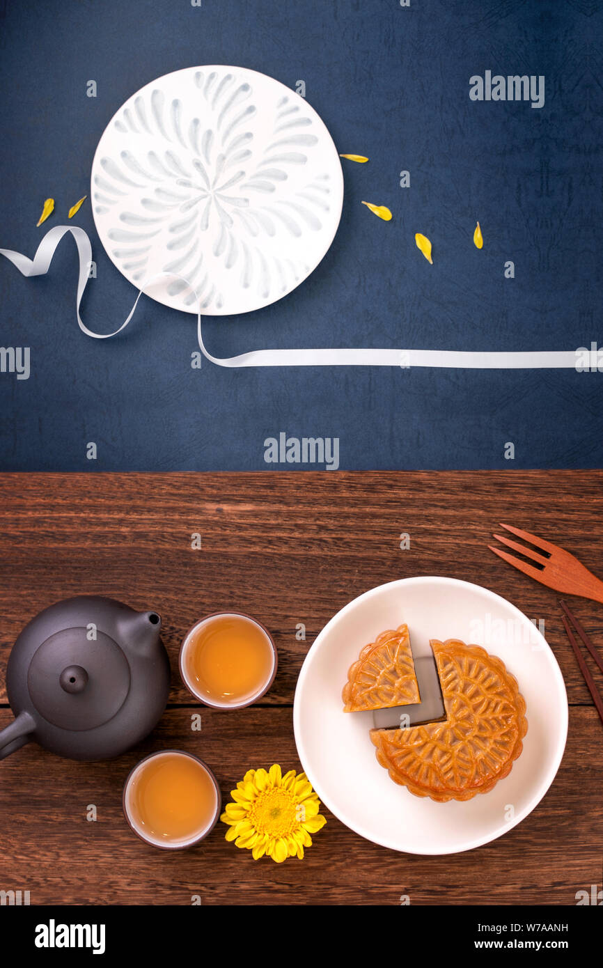 Creative Moon cake Mooncake design inspiration, enjoy the moon in Mid ...