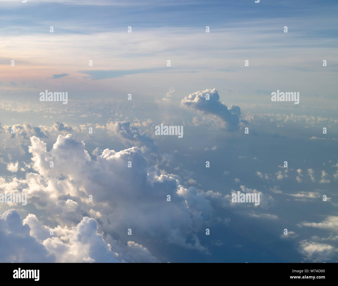 Elephant shaped cloud hi-res stock photography and images - Alamy