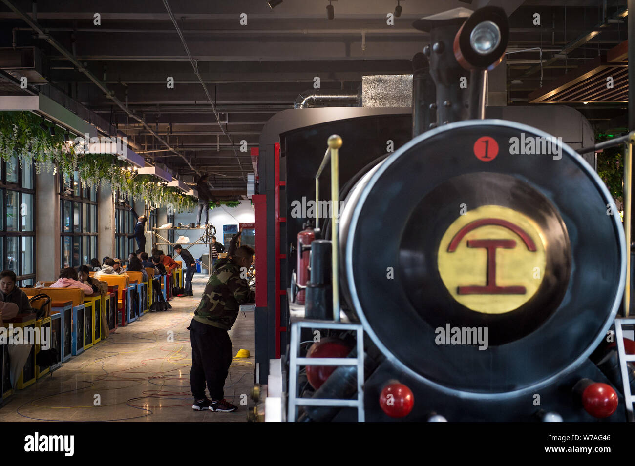 Model steam train hi-res stock photography and images - Alamy