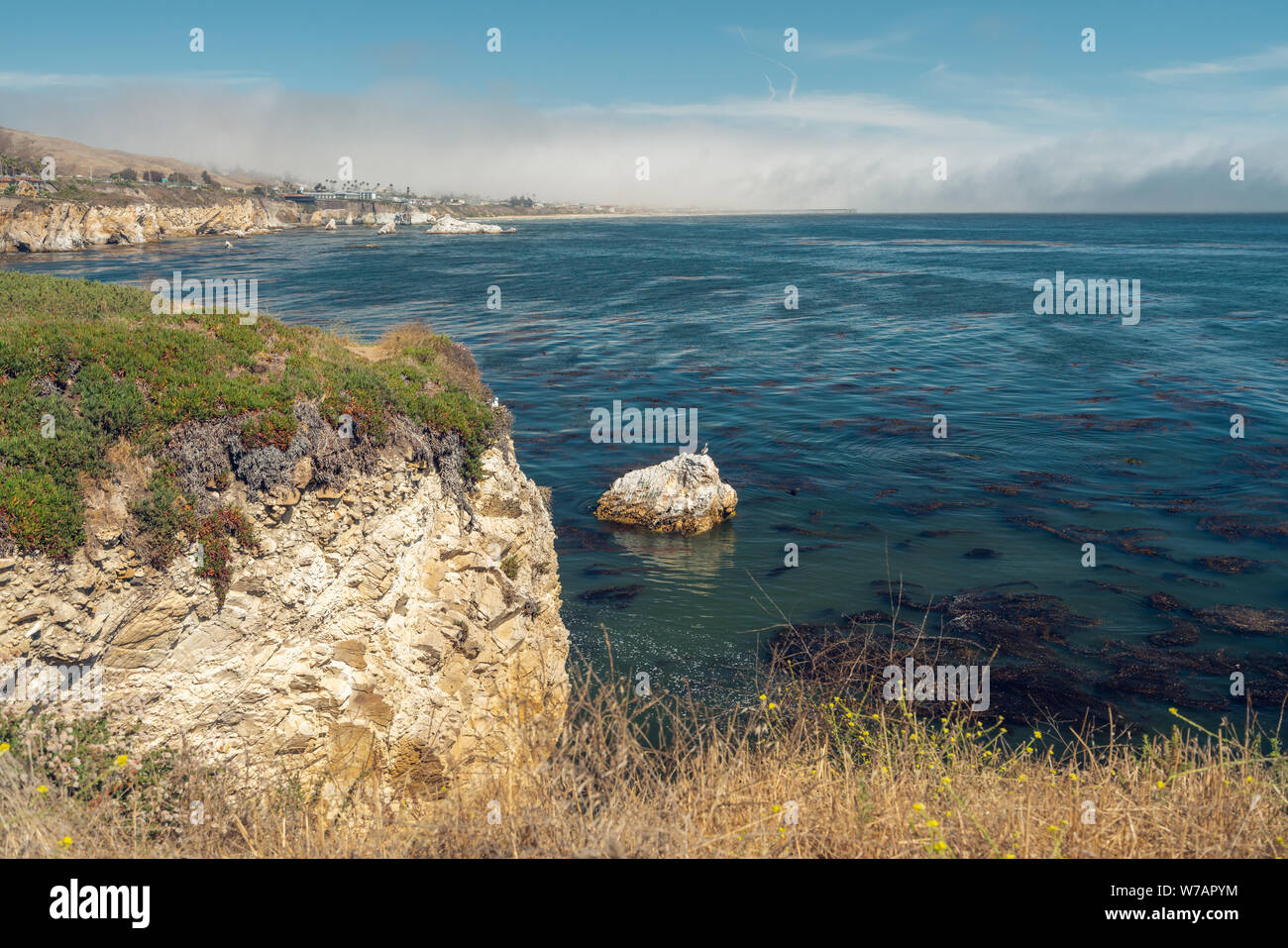 Cliffs, Pacific Ocean. Shell Beach Area of Pismo Beach, California ...