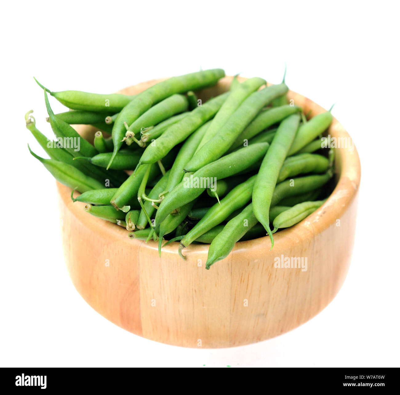 green beans in round bowl on white background Stock Photo - Alamy