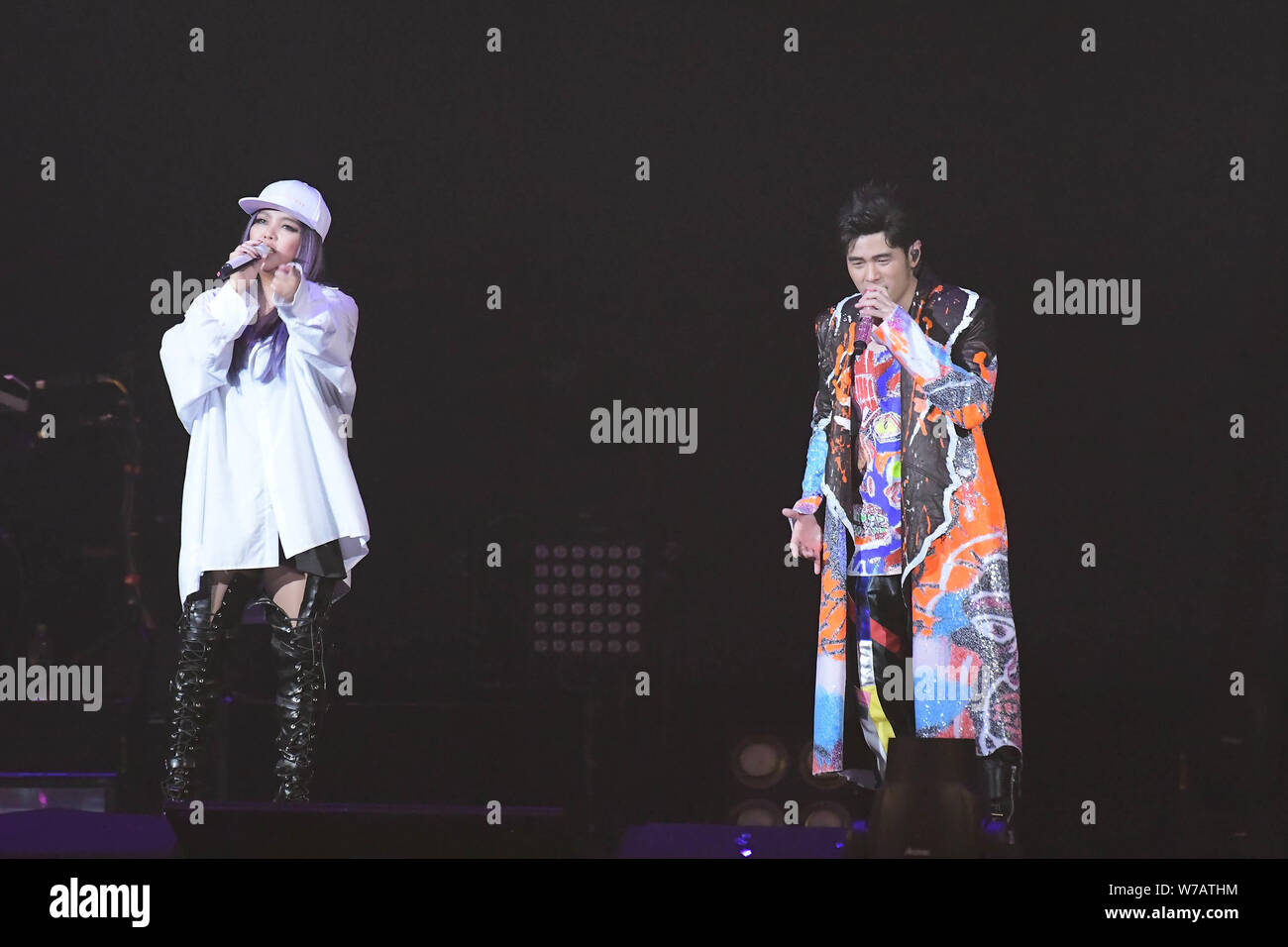 **TAIWAN OUT**Taiwanese singers Jay Chou, right, and A-mei perform at ...