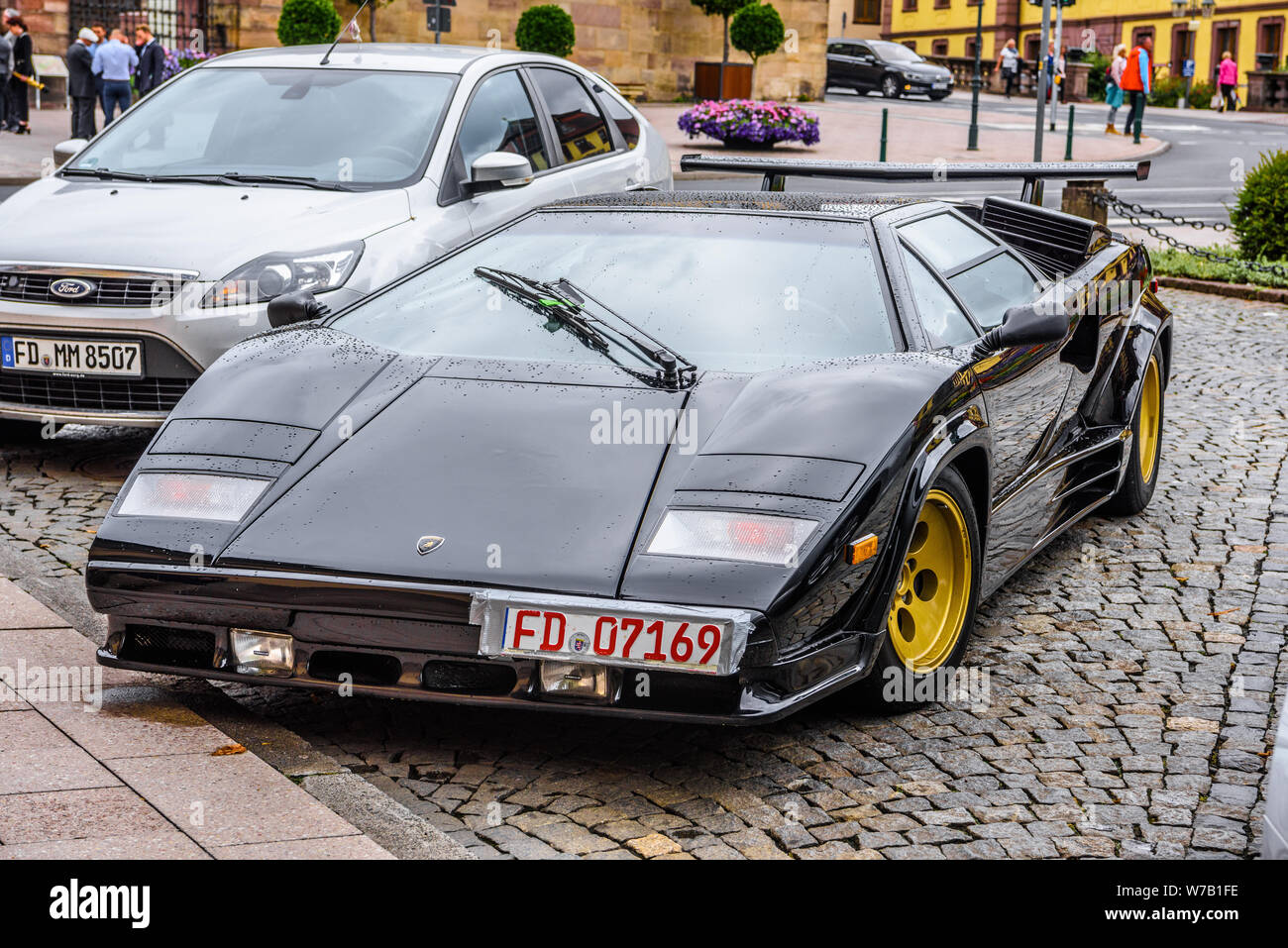 Countach rear hi-res stock photography and images - Alamy