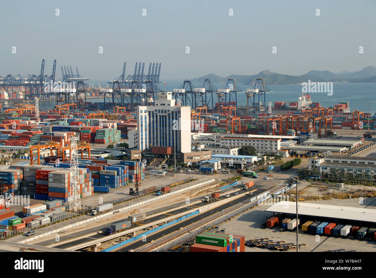 General view of the Shenzhen, Guangdong Harbor in China with the Yian ...